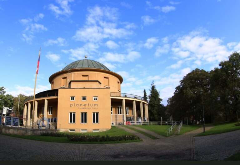 Planetárium Praha znovu otevírá – první LED planetárium v Evropě mění ...